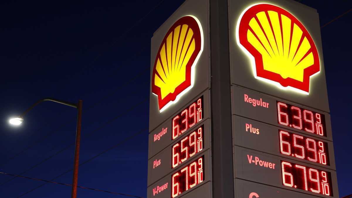 Trump wants a gasoline tax suspension. But it’s never been done and ...