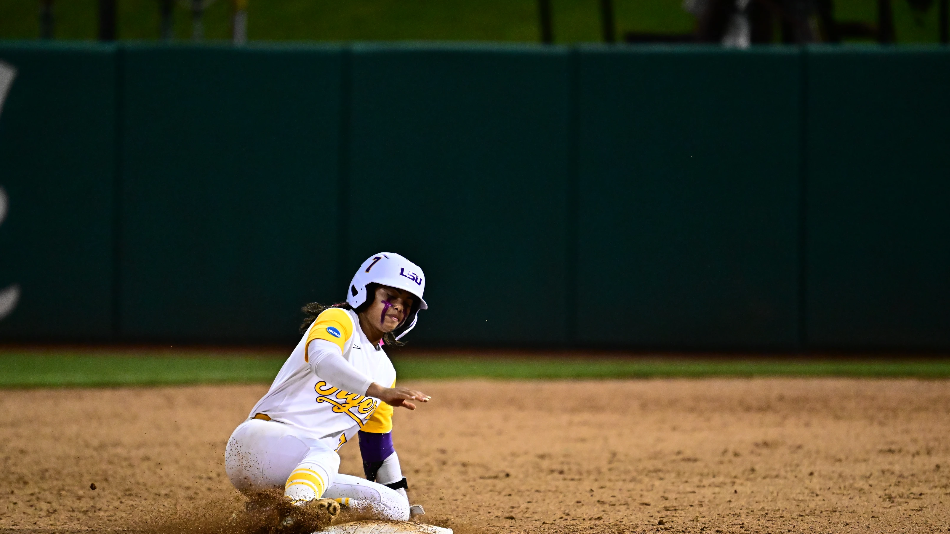 LSU softball season ends in Tuscaloosa Super Regional as Tigers fall 4 ...