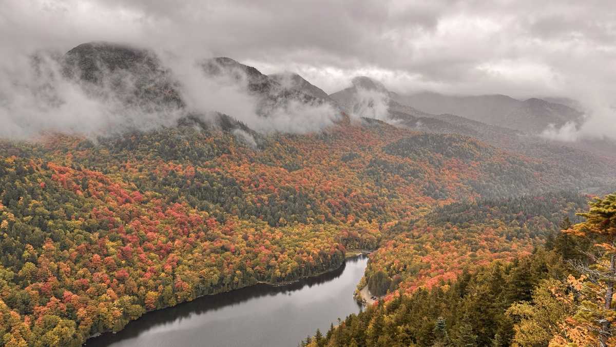 Peak fall color expected in the next week across parts of Vermont, New ...