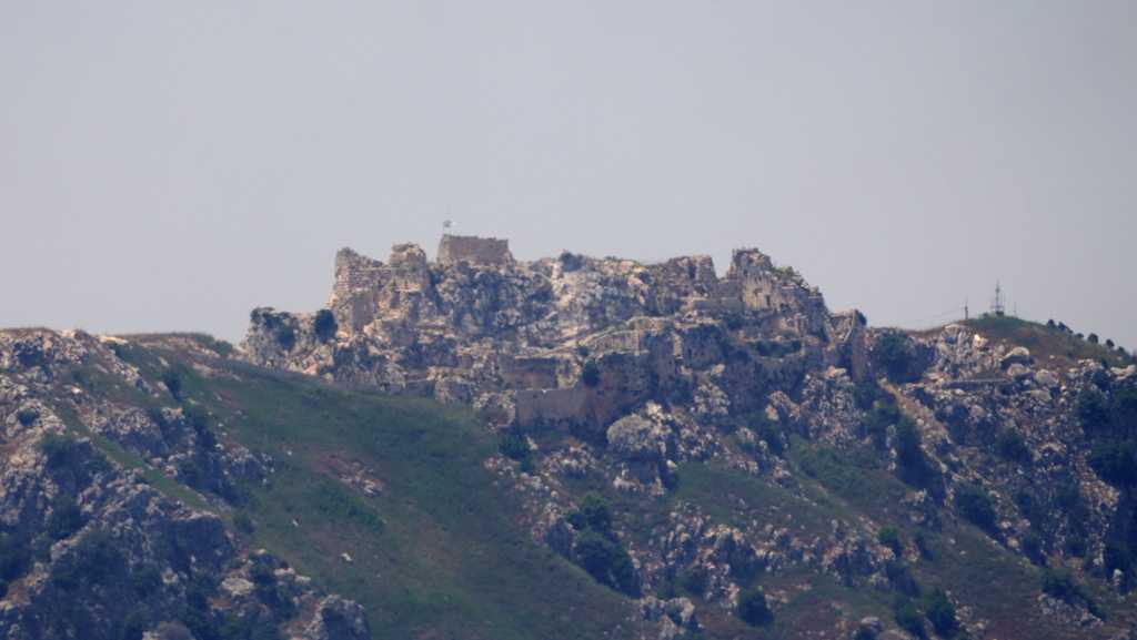 Israeli incursion captures key castle in Lebanon amid peace talks