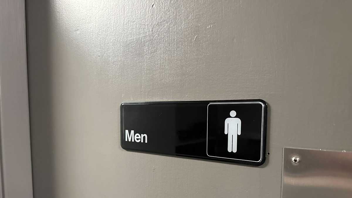 New South Carolina law sets school bathroom rules