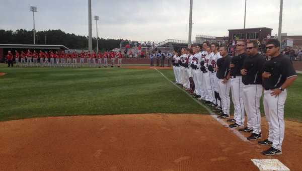 Mustangs Moving On : South Effingham baseball sweeps Winder-Barrow to ... Mustangs Moving On : South Effingham baseball sweeps Winder-Barrow to ...