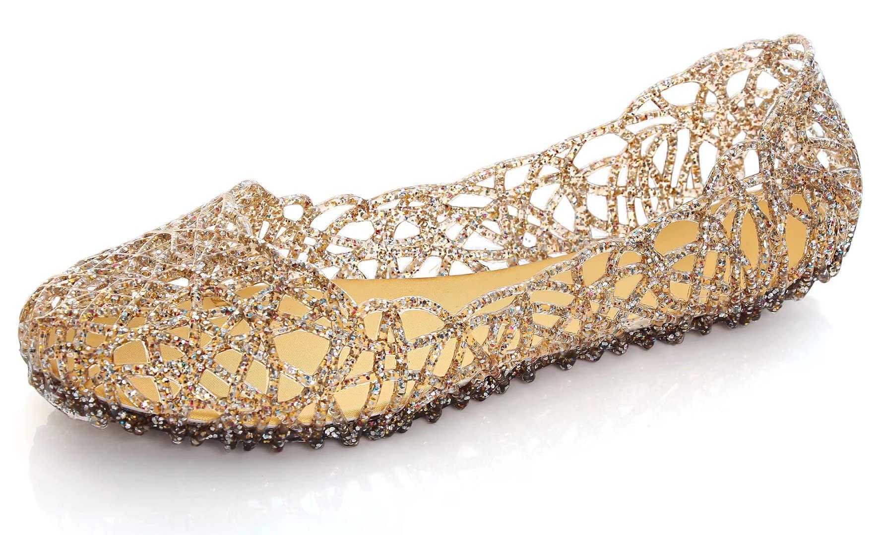 Jelly Sandals Are Making A Comeback Get Them On Amazon
