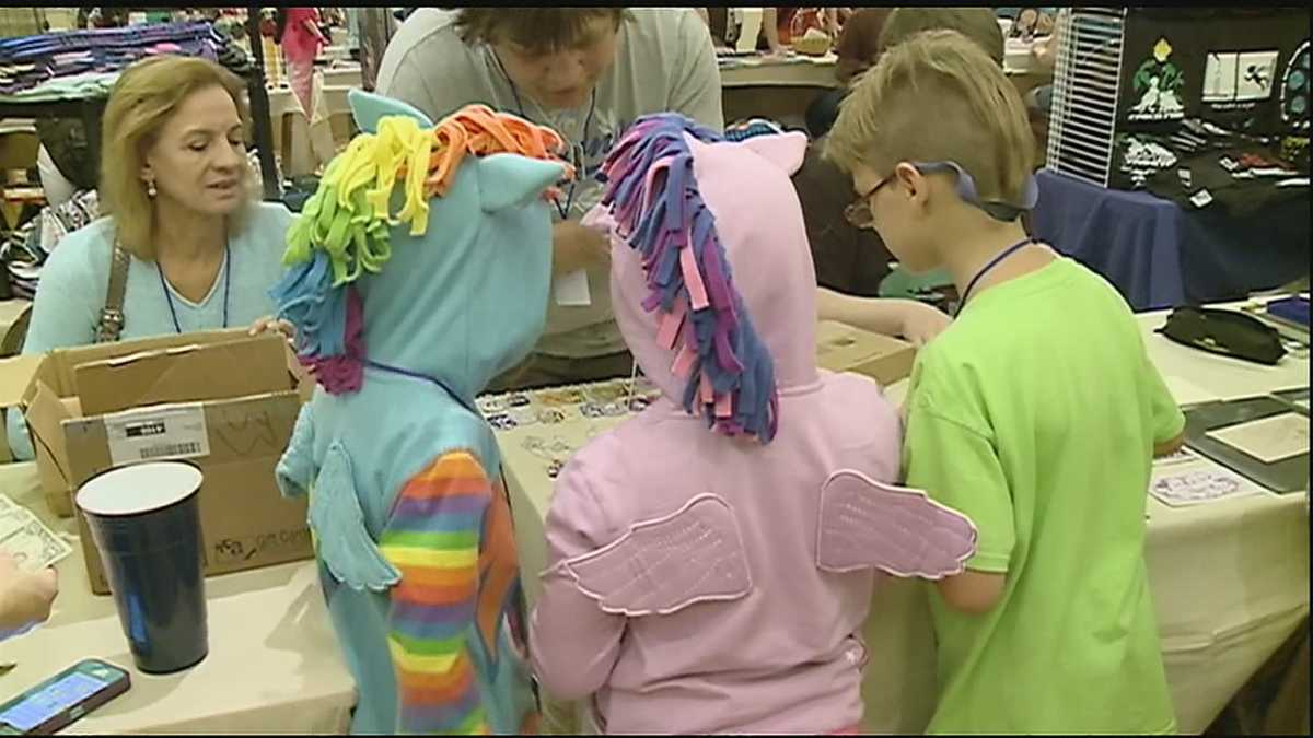 DerpyCon South brings out the bronies for 'My Little Ponies'