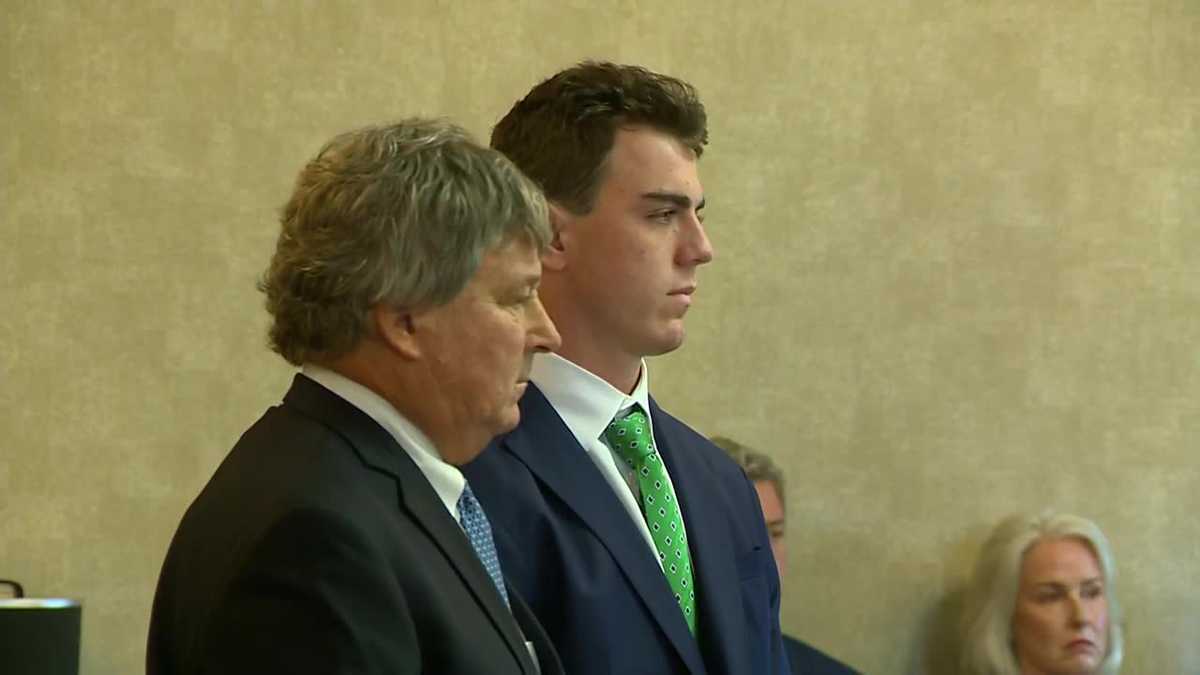 Man pleads not guilty in fatal Cape Cod boat crash