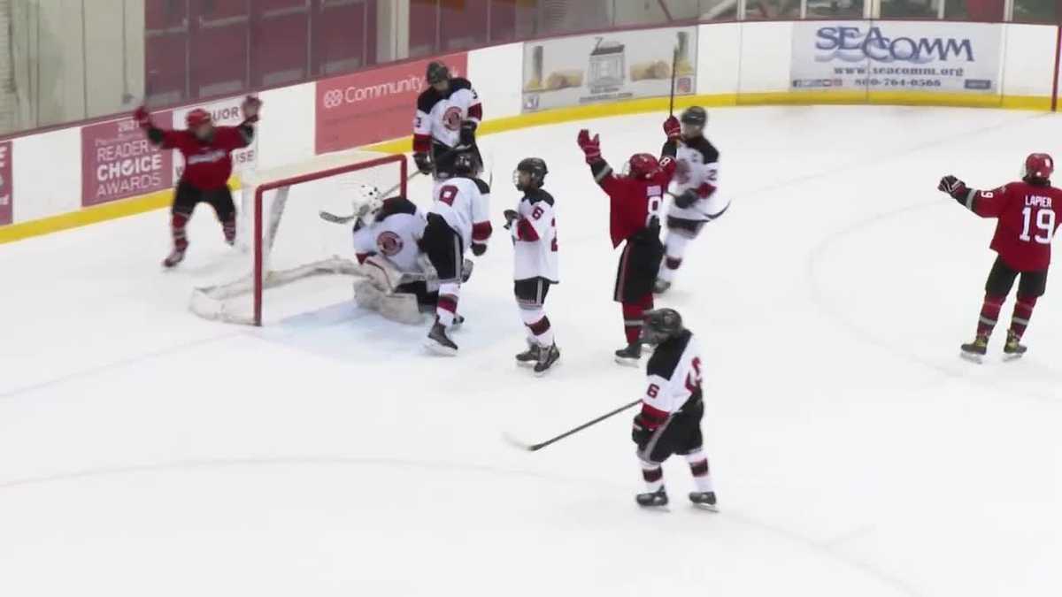 Beekmantown boys' ice hockey advances to face GMSVS in the Applebees ...