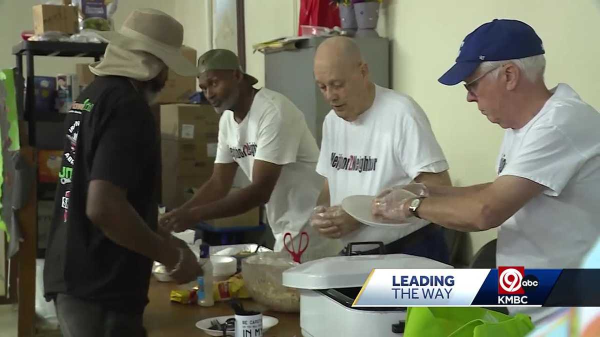 Kansas City organization working to feed the homeless on Labor Day