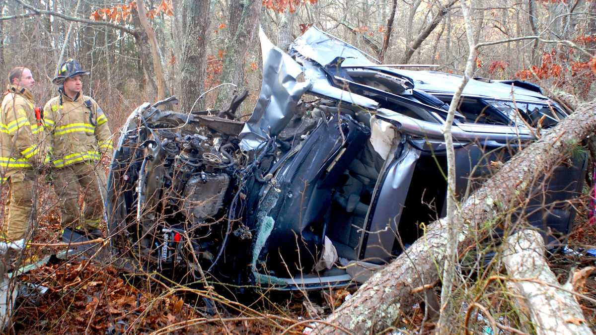 Mother crashes mini-van, accident goes undiscovered for hours