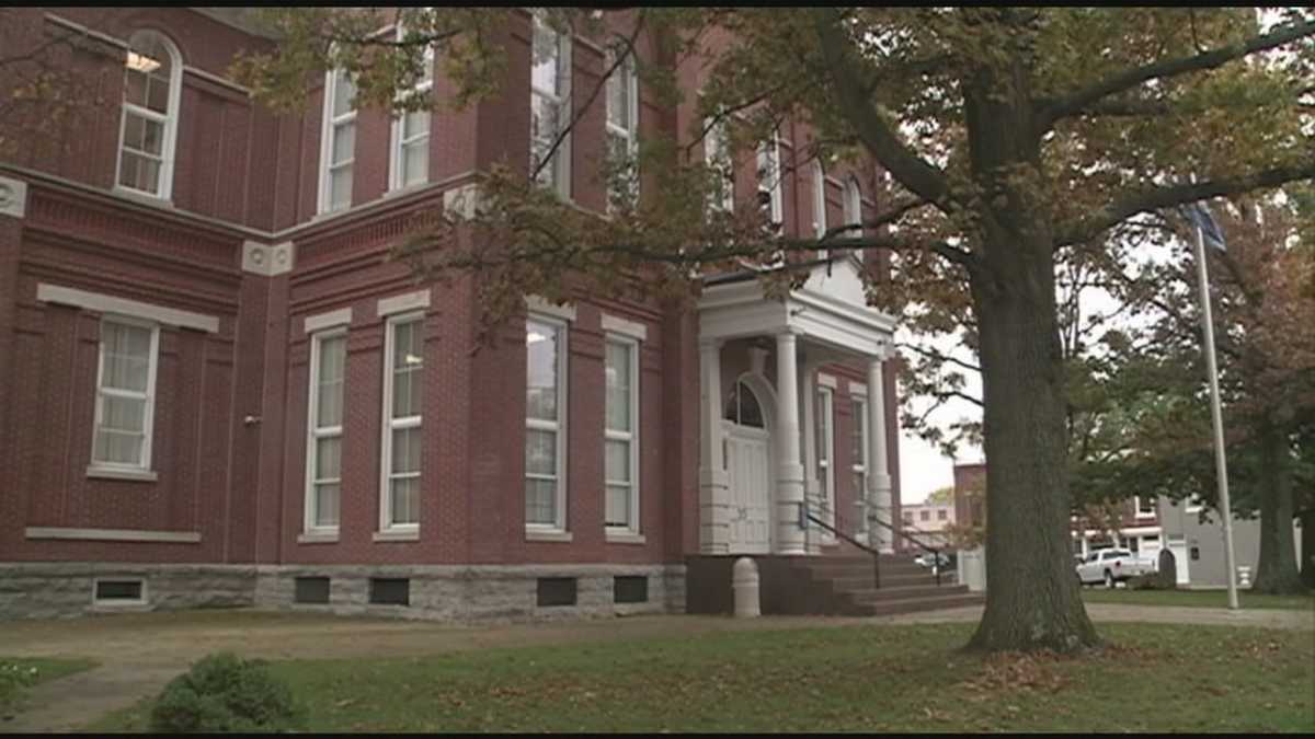 Paranormal group investigates 'haunted' courthouse
