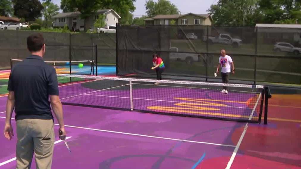 Ribbon cutting held for revitalized Omaha park