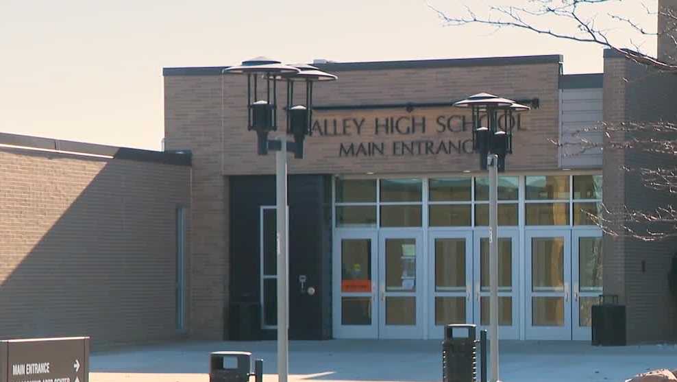 Addressing the chronically absent at West Des Moines Valley High School
