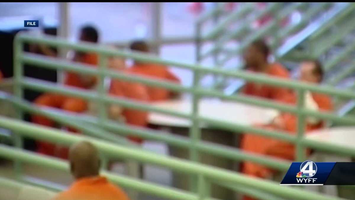 SC bill could lower required age to become a corrections officer