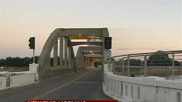 Major construction on Isleton Bridge