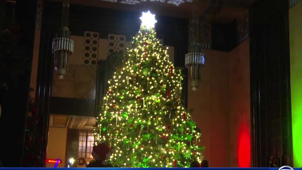 'Official kickoff to Christmas': Hundreds fill Durham Museum for ...