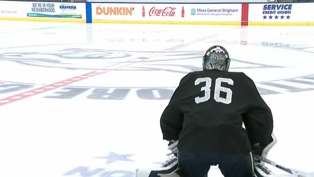 UNH goalie Kyle Chauvette leads nation with five shutouts