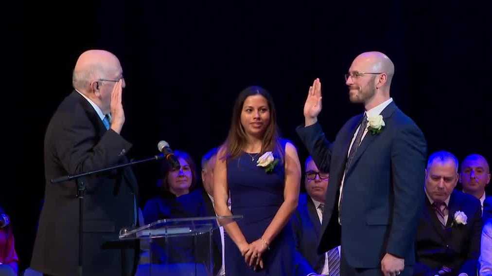 Jay Ruais sworn in as 49th mayor of Manchester