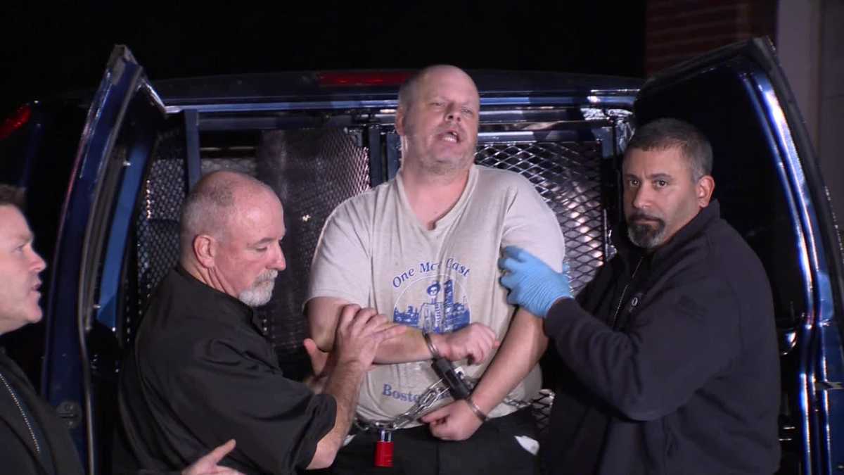 Uncut: Murder suspect confesses while cameras roll