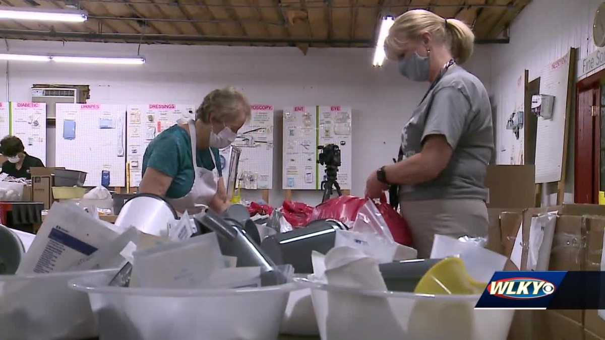 JCPS high school students get hygiene kits to help with courses