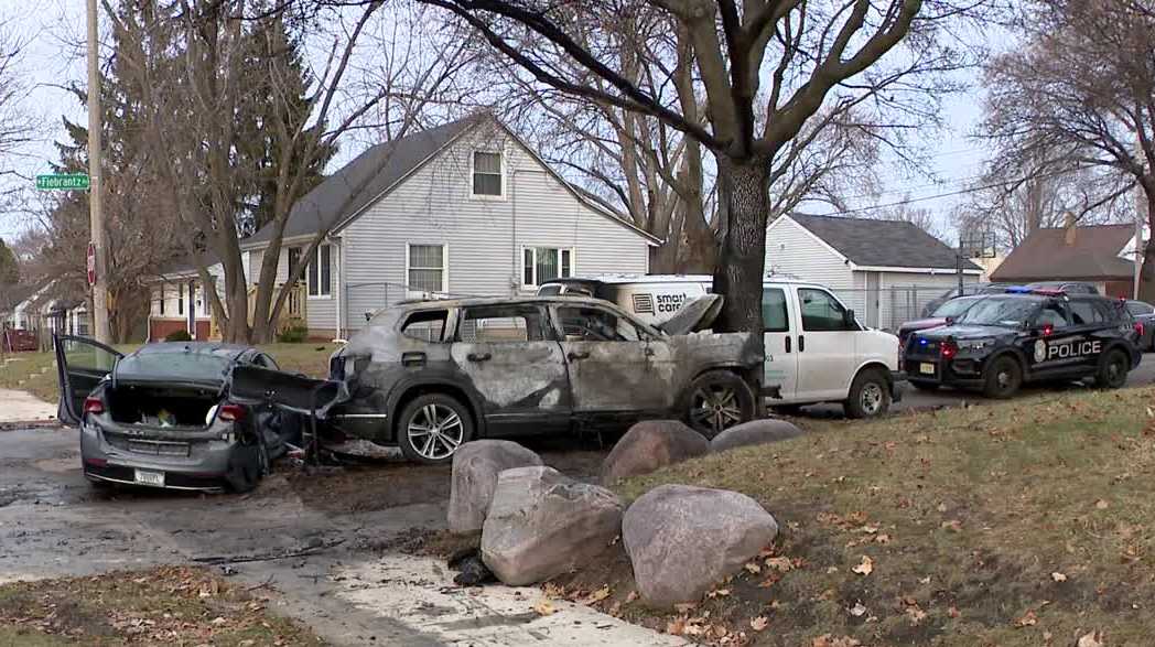Three vehicles damaged in Milwaukee crash; 3 men arrested