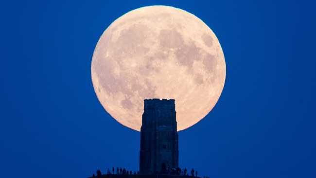 Did You Catch the Huge Full Moon