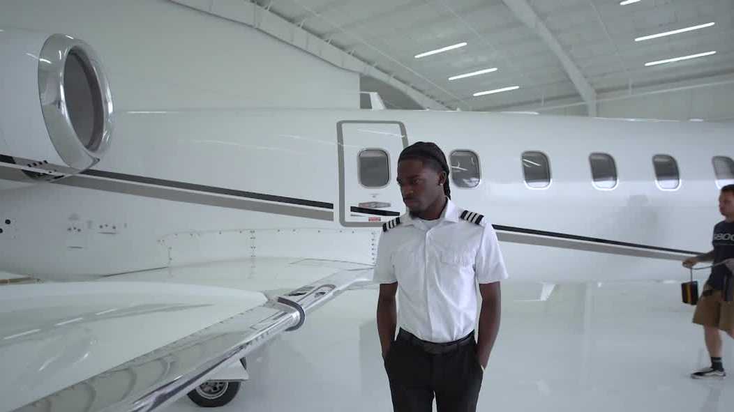 20-year-old Fort Myers pilot inspires with his audacity to dream big