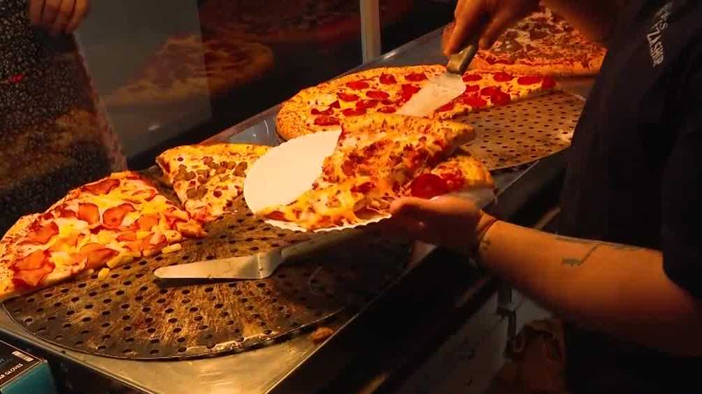 Barstool Sports president Dave Portnoy's One Bite pizza reviews stir ...