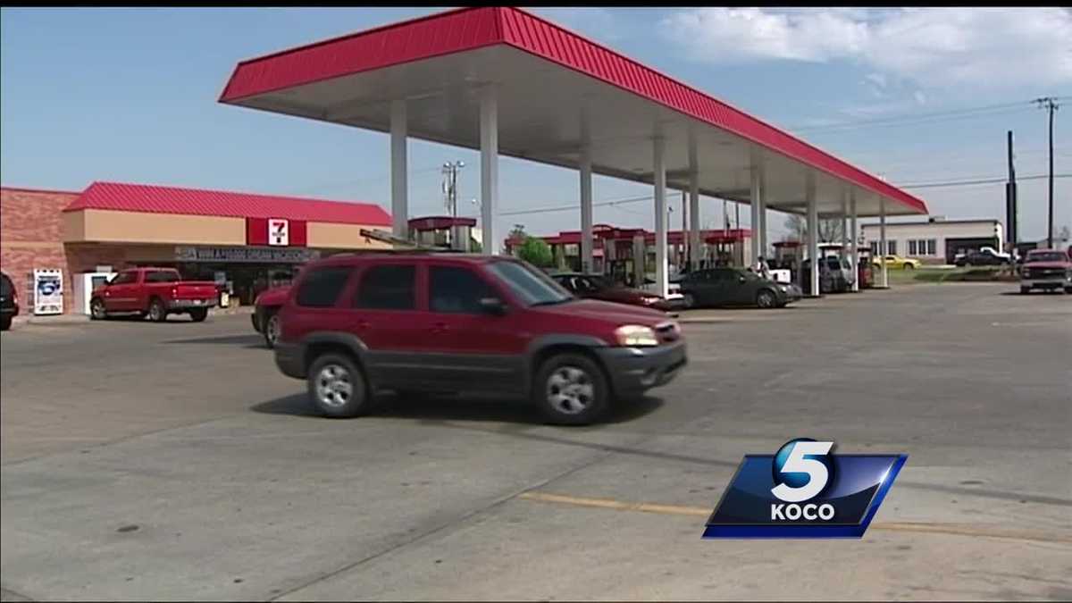 Police 4 Men Attack Victim Steal Car At Sw Okc Gas Station