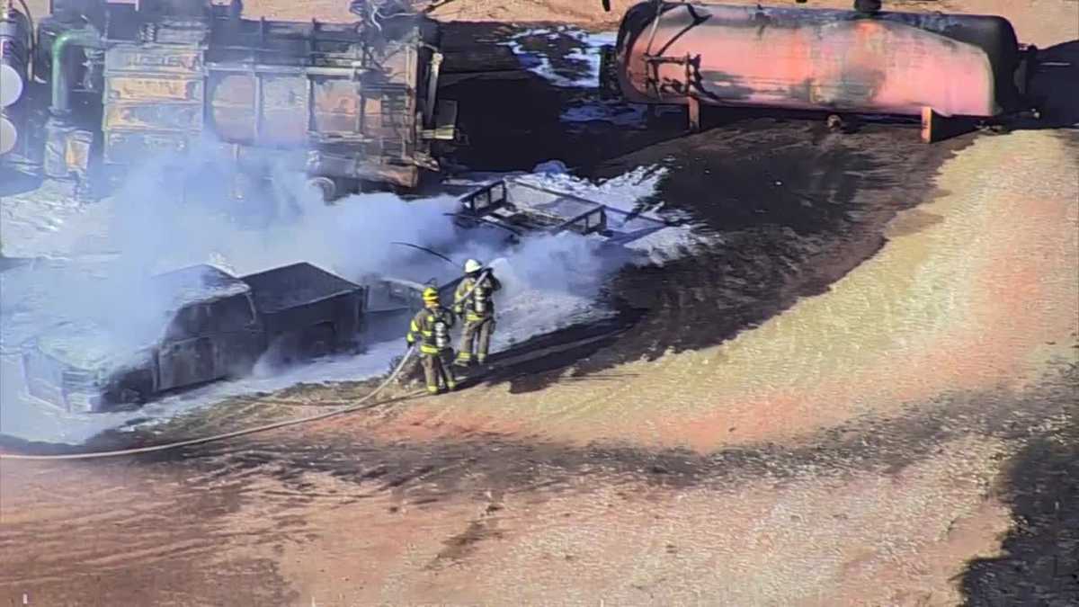 Crews respond to explosion at Oklahoma oil well site