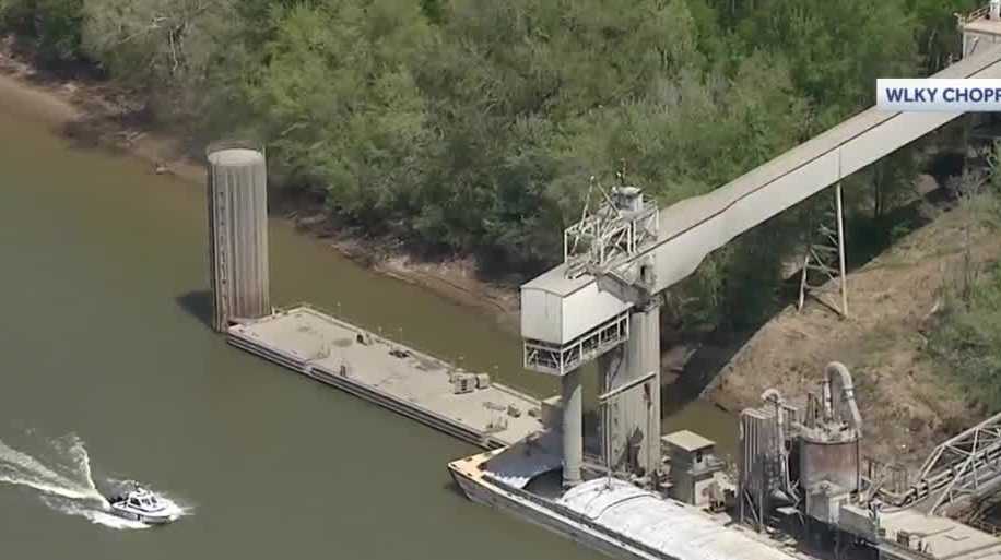 Boat crash during Thunder: 20-year-old killed identified, search ...
