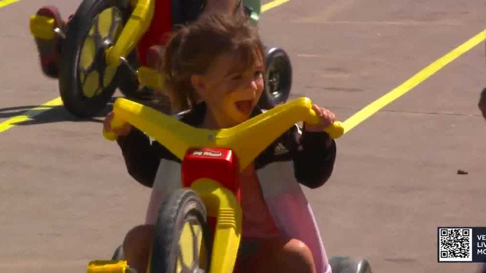 Watch: Big Wheel racers put their pedals to the pavement down Iowa ...