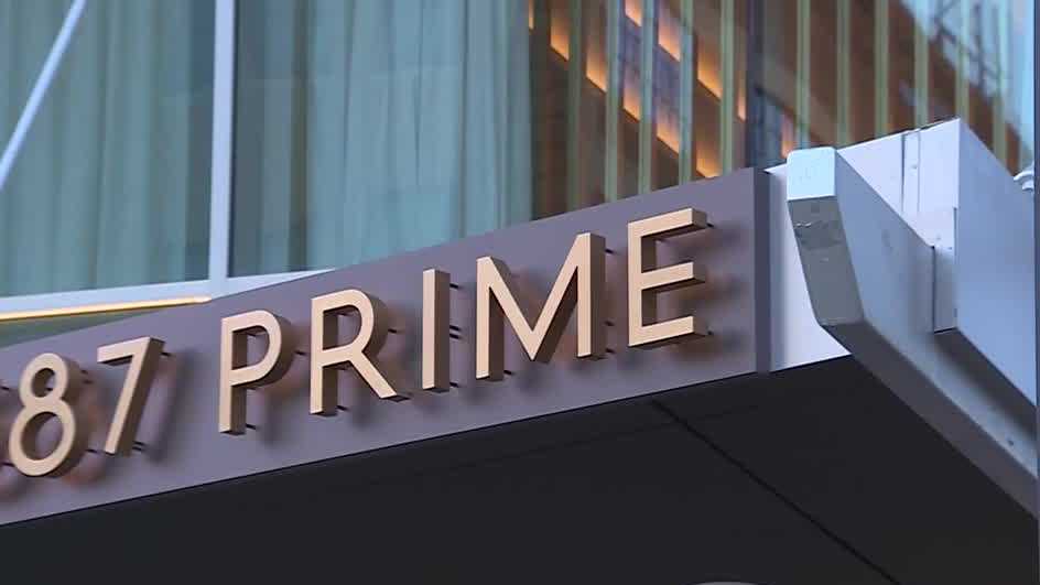 Patrick Mahomes and Travis Kelce’s Kansas City steakhouse fully booked ...