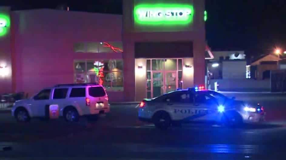 Lmpd Teen In Critical Condition After Being Hit By Car In Rolling