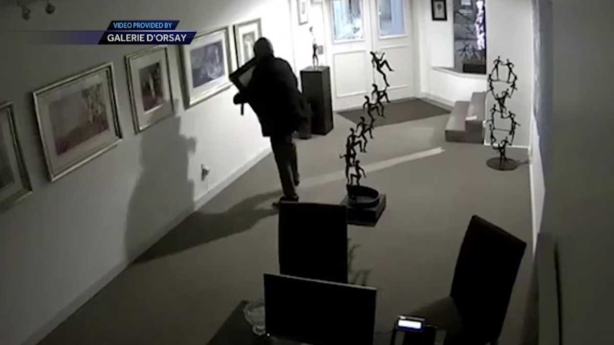 Video shows Boston art heist minutes after Super Bowl win