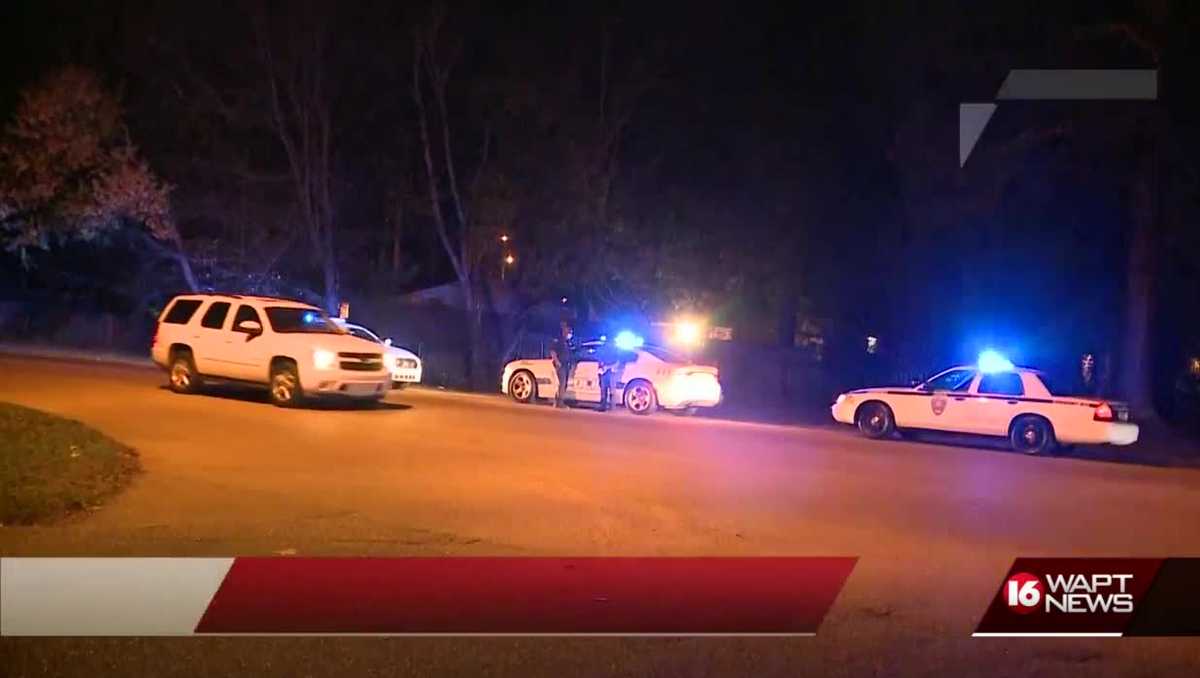 Jackson police investigate shooting, carjacking Jackson police investigate shooting, carjacking