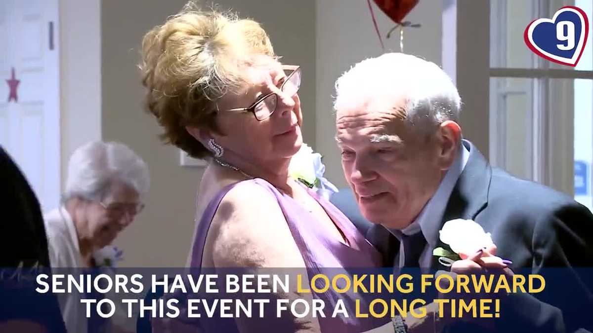 9 Loves: Assisted-living facility residents get 'senior' prom