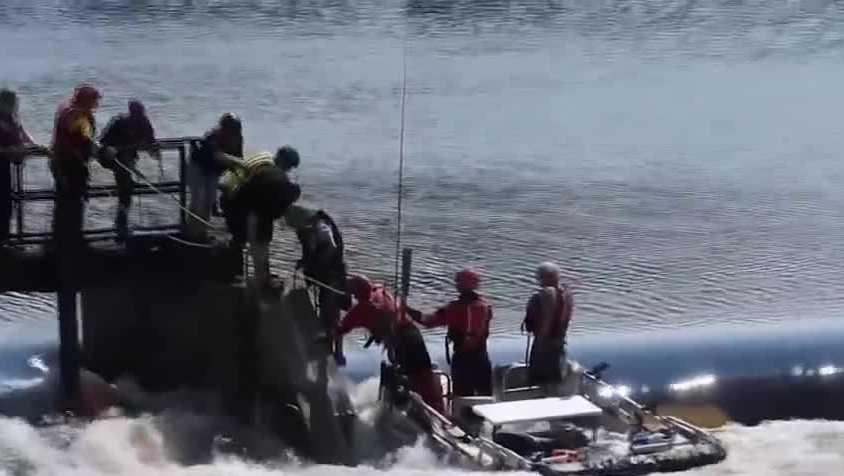3 rescued after boat swept over dam, Lebanon Fire Department says