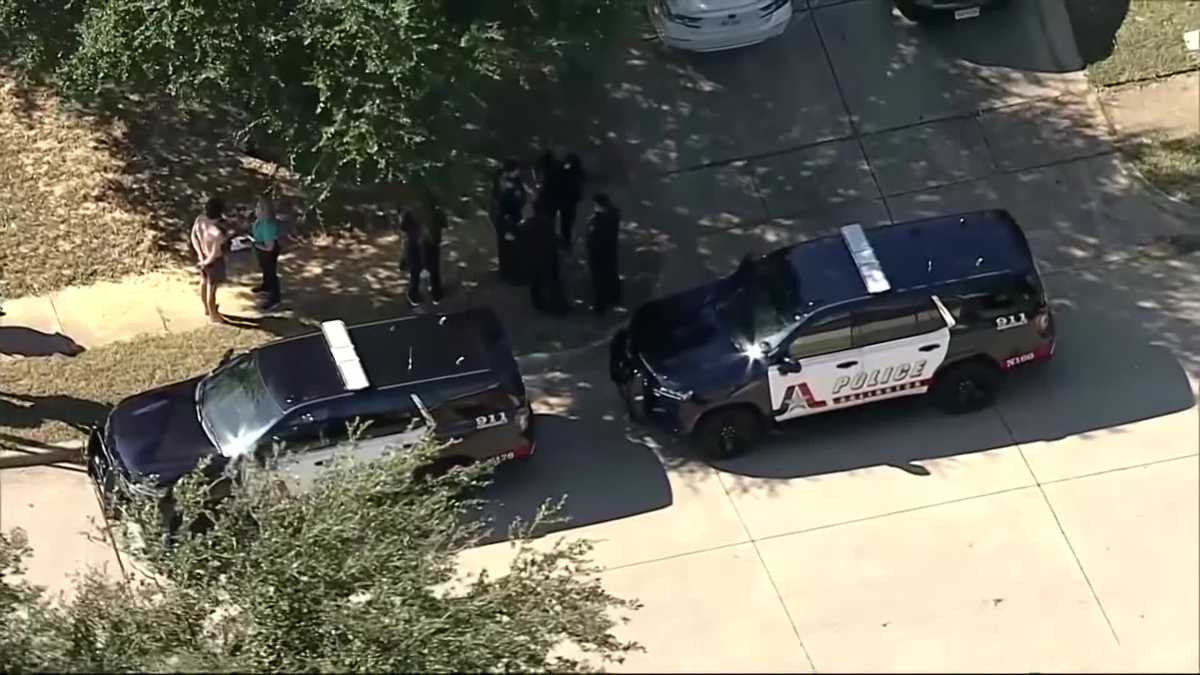 Man charged with murder after police drive him to estranged wife