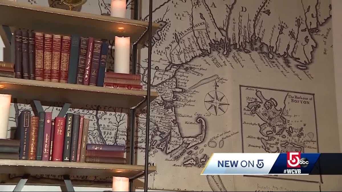 Public library map room now serving cocktails with good books