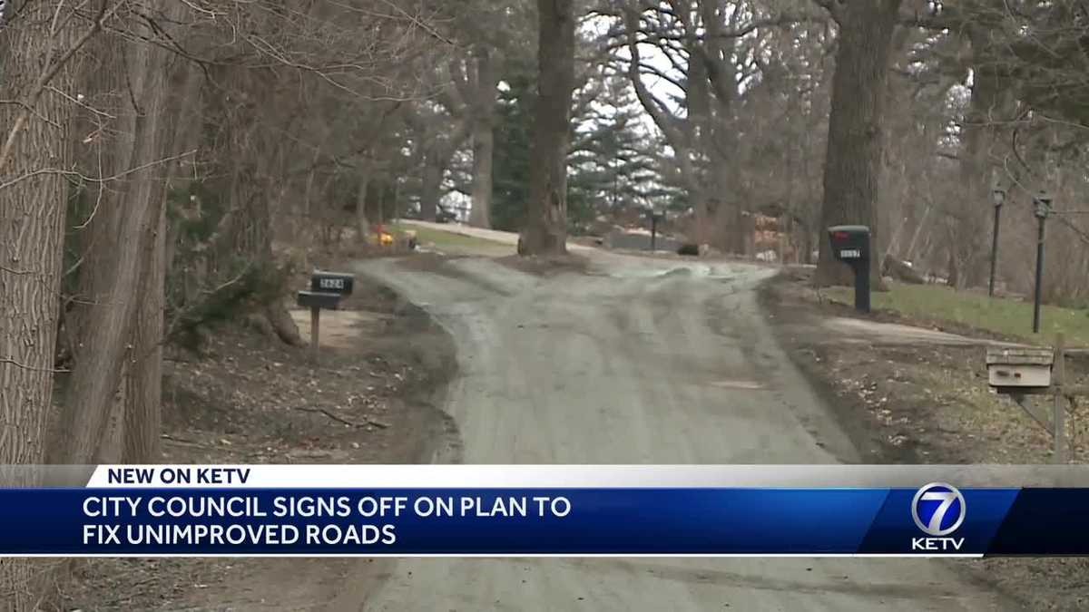 City Council signs off on policy for unimproved roads around Omaha