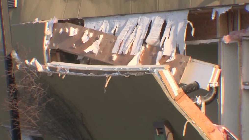 2 firefighters, 8 guests injured when explosion rocks hotel