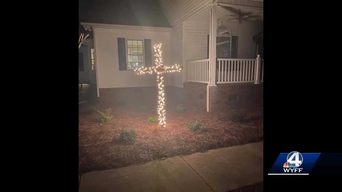 Lighted crosses ignite new way to celebrate Easter
