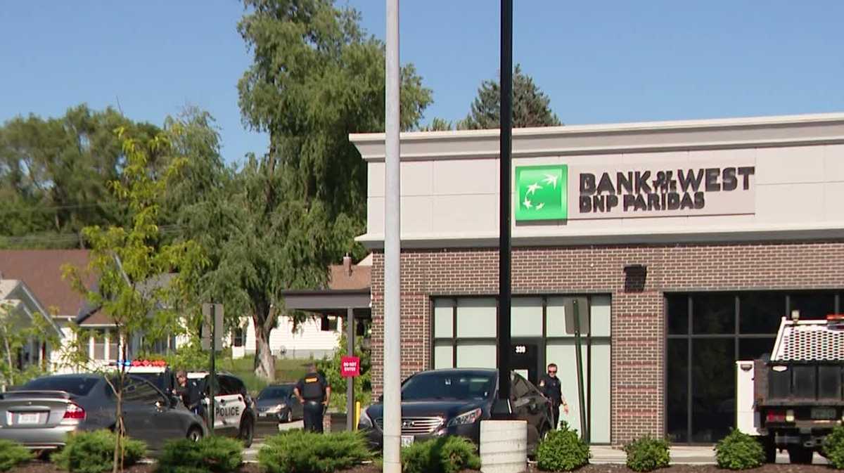 Omaha bank targeted in attempted robbery