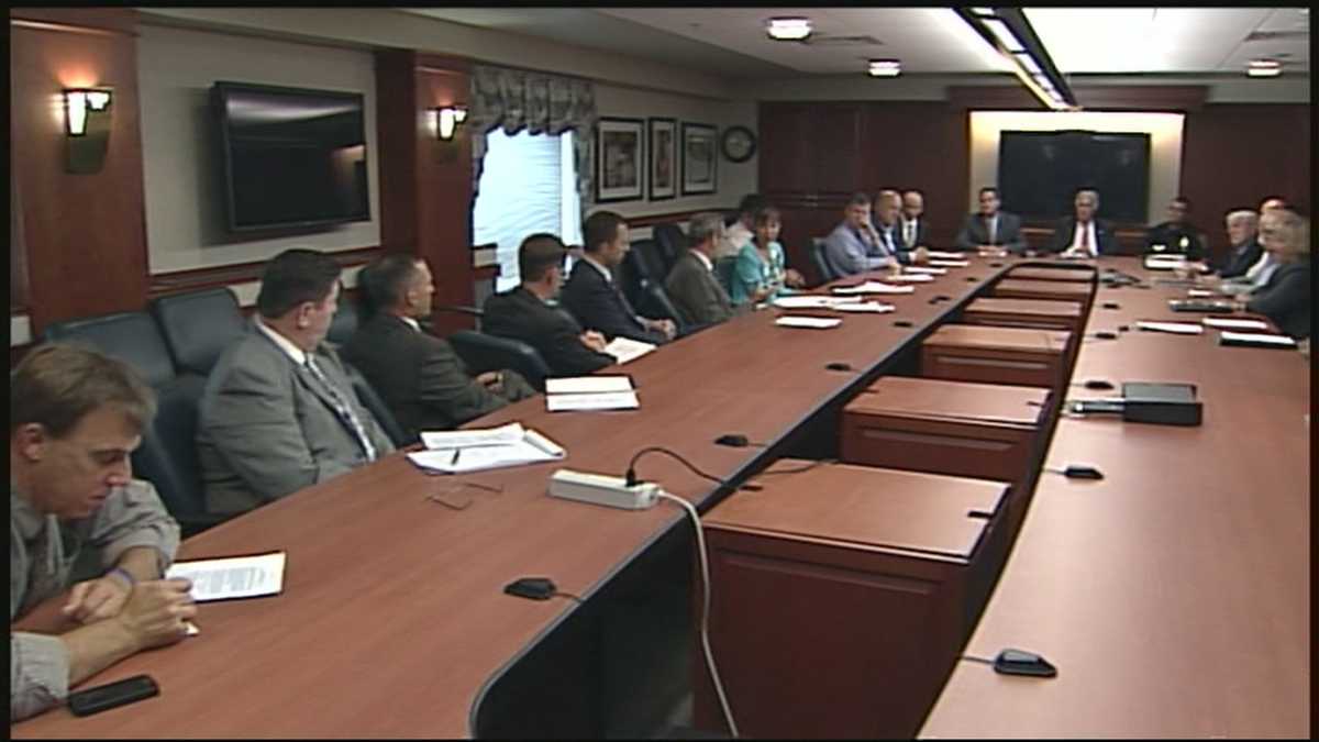 Officials debate mental health system problems