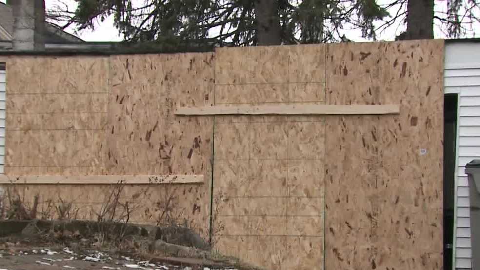 Firefighters find body in building day after fire