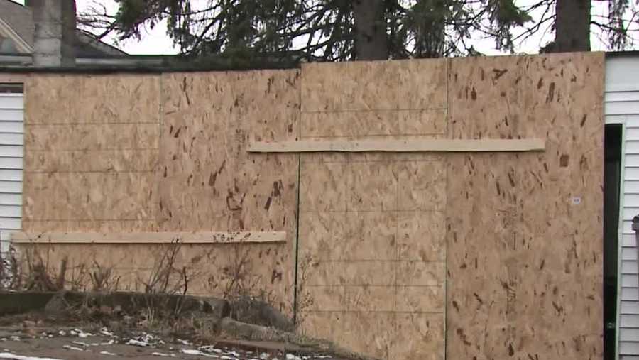 Firefighters find body in building day after fire Firefighters find body in building day after fire