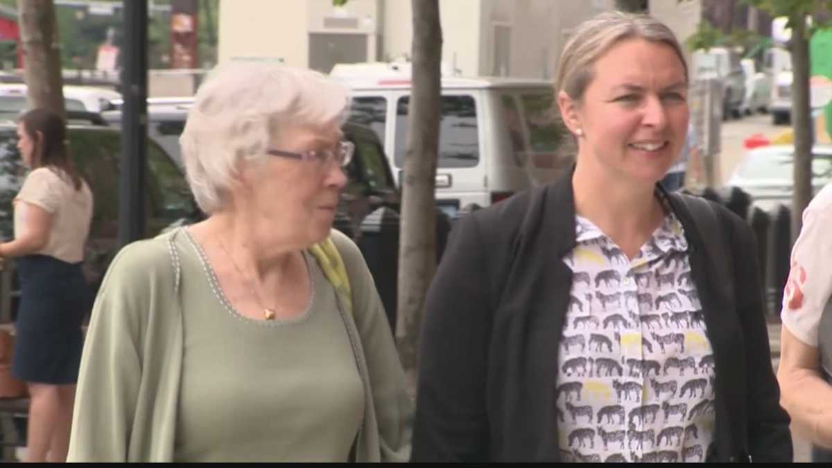Local stockbroker accused of fraud appears in federal court in Boston