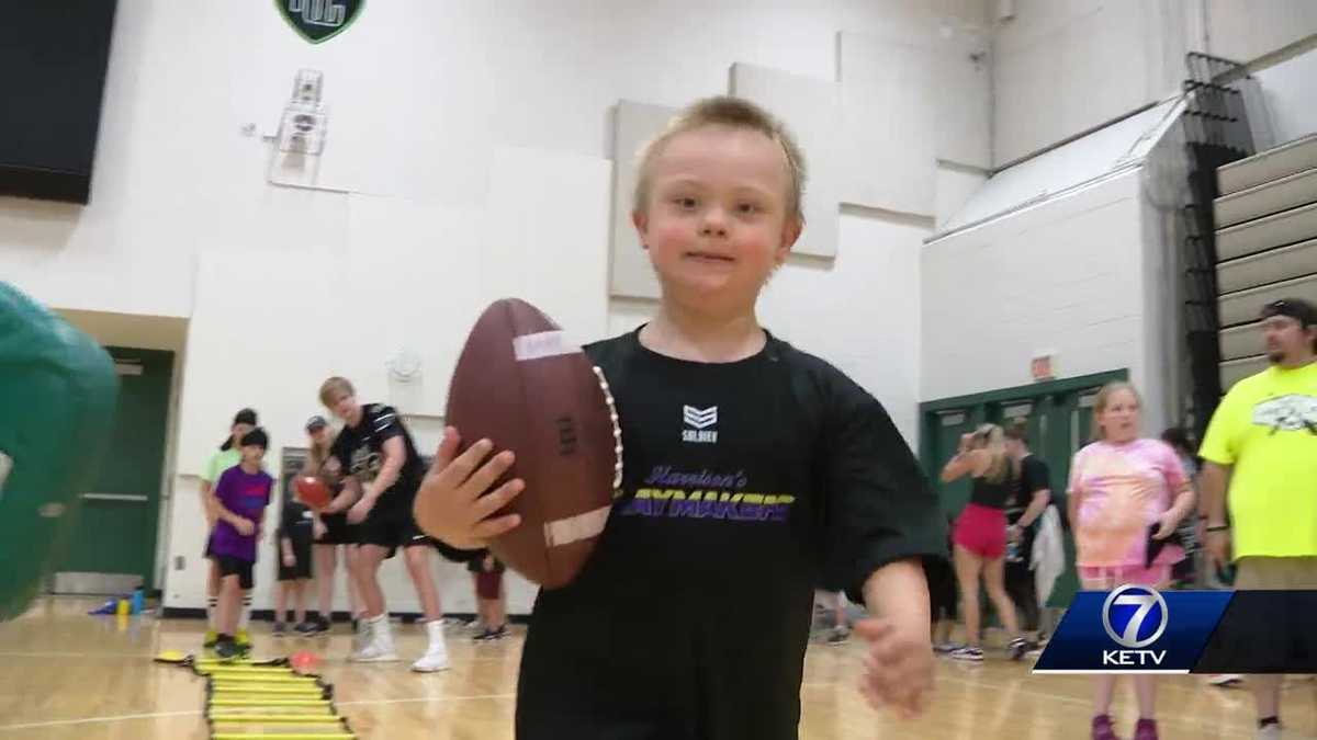 Harrison Phillips returns to Omaha for annual Playmakers Camp