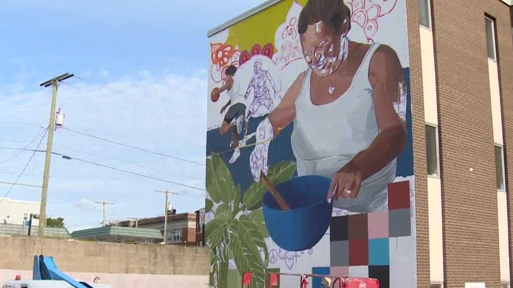 Manchester, NH mayor recognizes artists taking part in community mural ...
