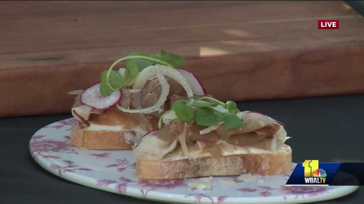 Saturday Brunch: The Topside restaurant shows off popular menu items