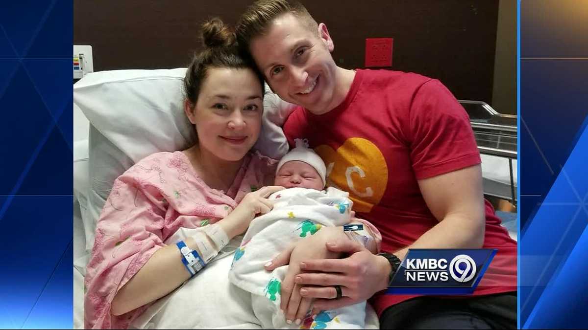 KMBC's Nick Bender, wife welcome son